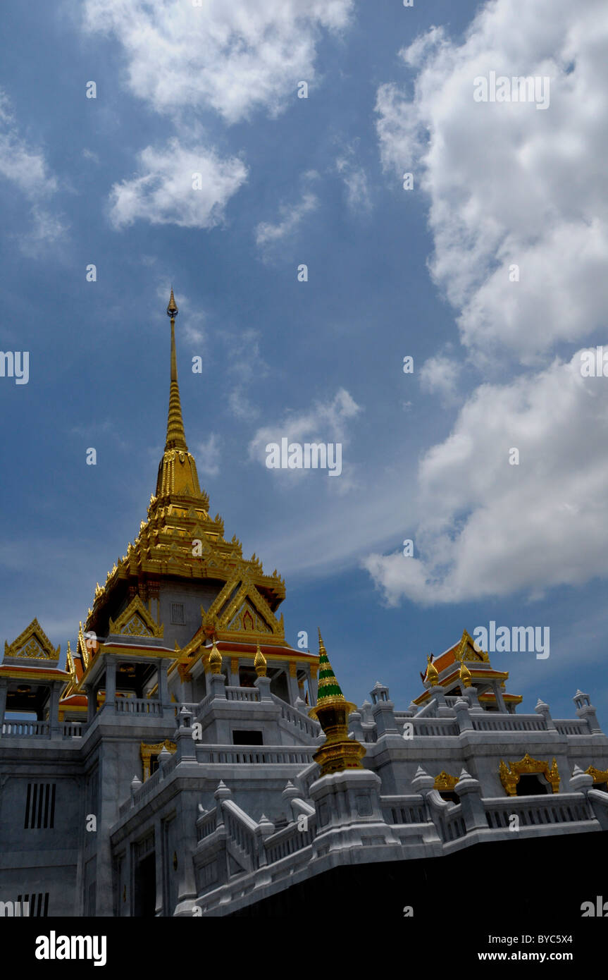 Wat Traimit Phra Maha Mondop ( Scripture Library ), temple of the ...