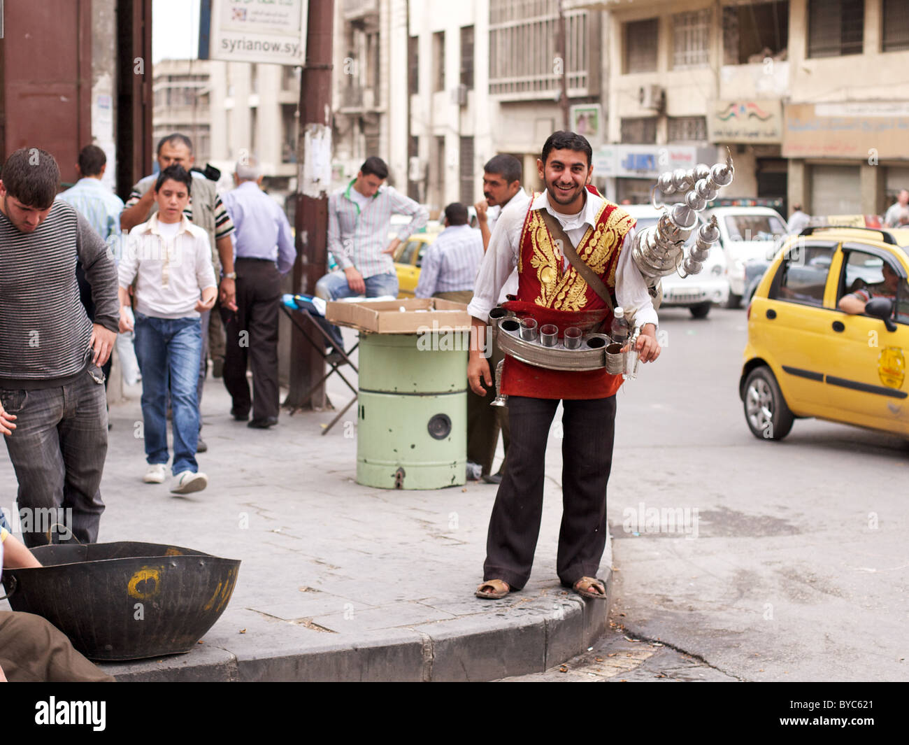 Traditional tea vendor on Aleppo street corner, Syria Stock Photo - Alamy