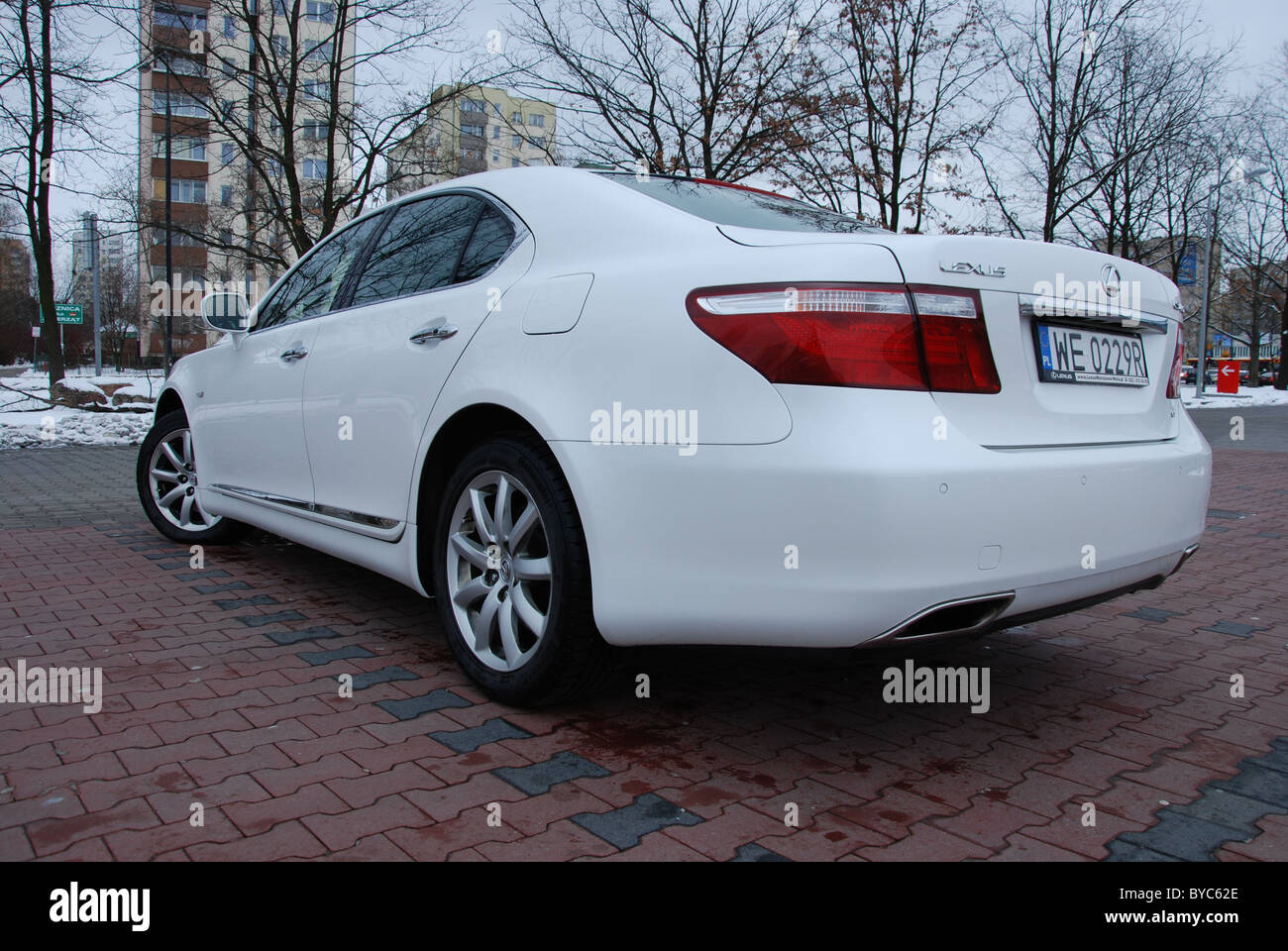 Lexus LS 460 AWD - MY 2006 - white - four doors (4D) - Premium Japanese ...