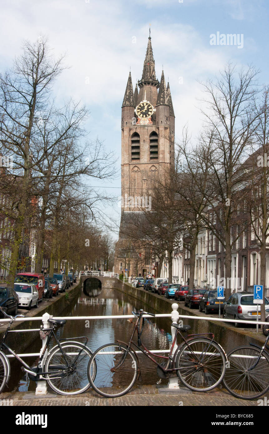 Delft bridge over canal hi-res stock photography and images - Alamy