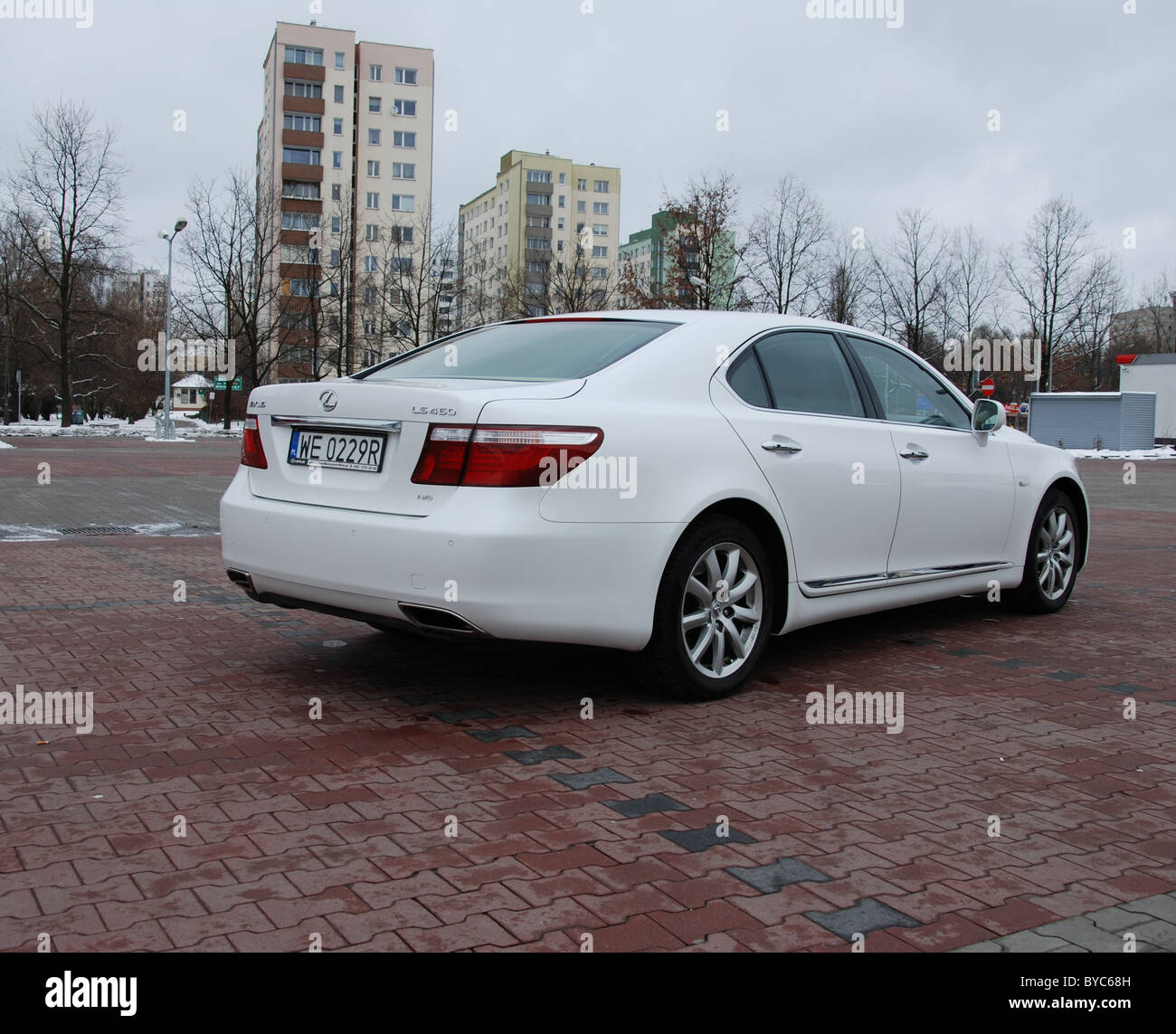 Lexus LS 460 AWD - MY 2006 - white - four doors (4D) - Premium Japanese ...