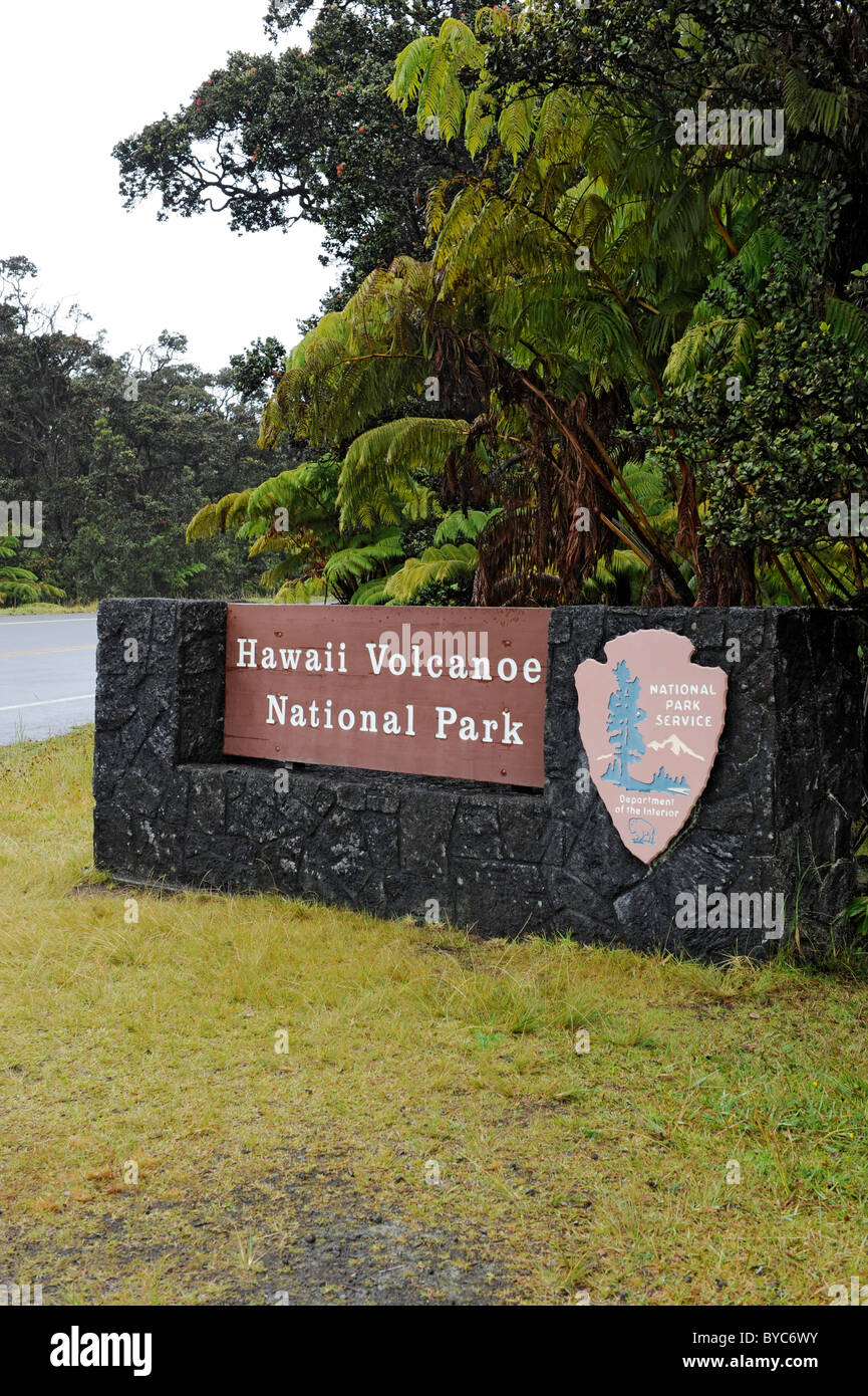 Entrance Hawaii Volcanoes National Park Pacific Ocean Lava Kilauea ...