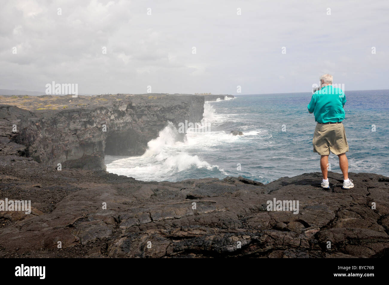 Waves pound lava shore Hawaii Volcanoes National Park Pacific Ocean ...