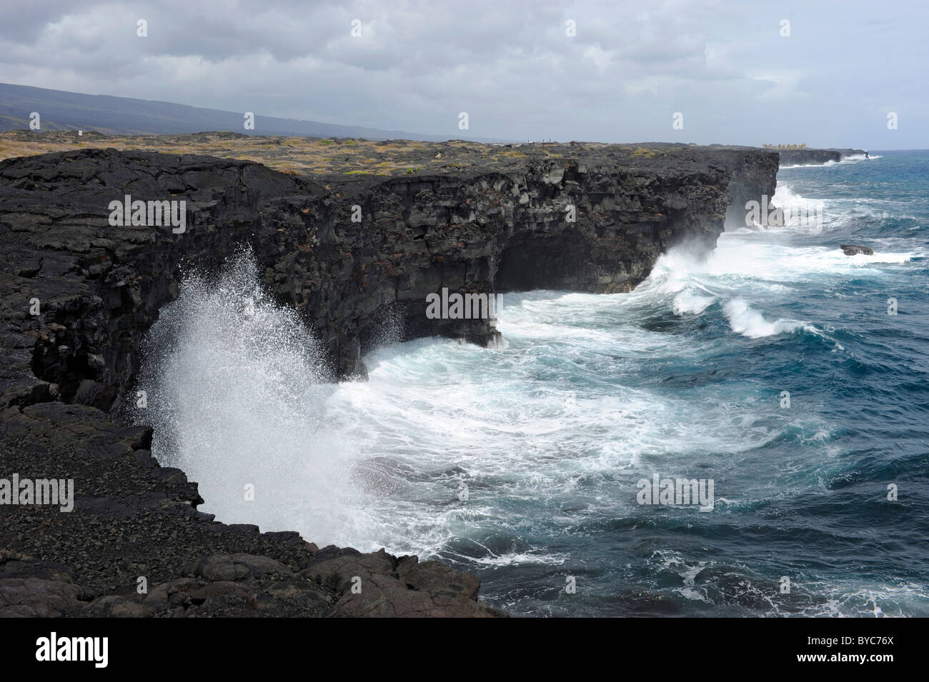 Waves pound lava shore Hawaii Volcanoes National Park Pacific Ocean ...