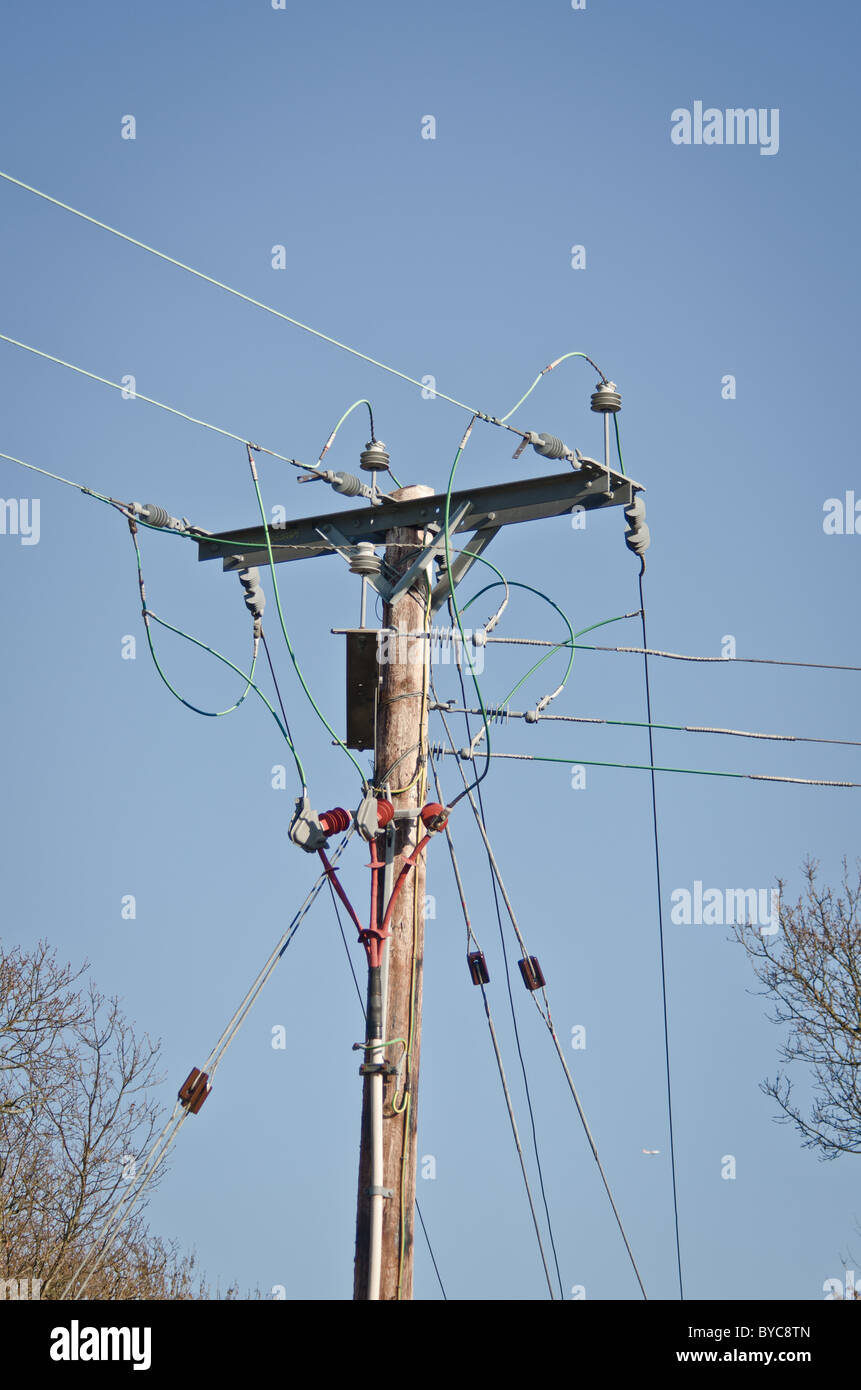 Overhead electricity cables Stock Photo - Alamy