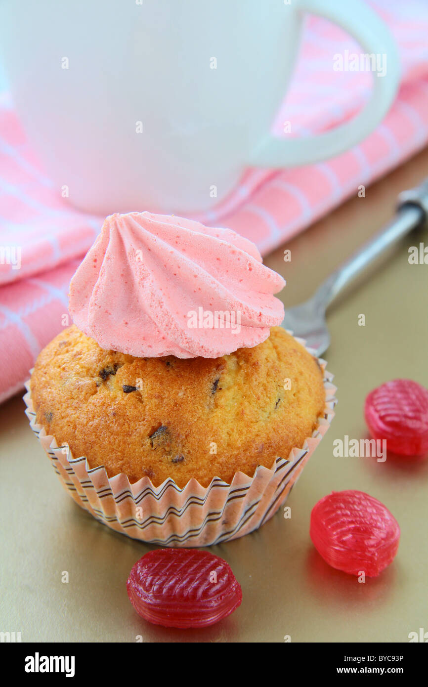 Pink cupcake birthday surprise with a pink ribbon Stock Photo - Alamy