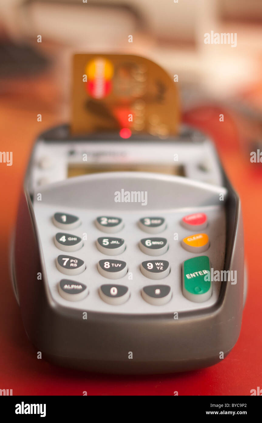 Credit card fraud hi-res stock photography and images - Alamy