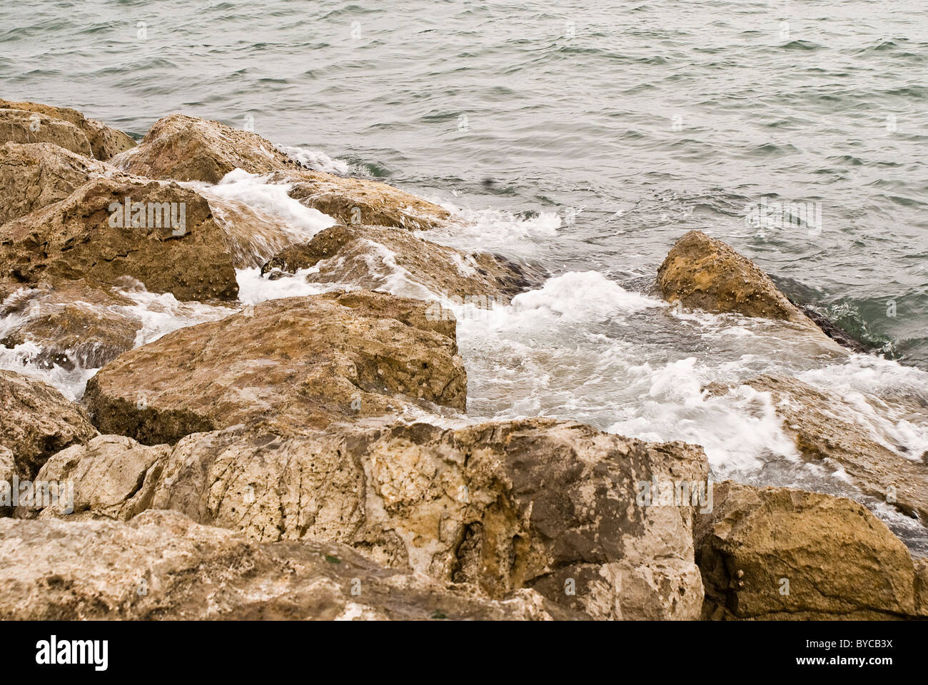 Shoreline rocks hi-res stock photography and images - Alamy