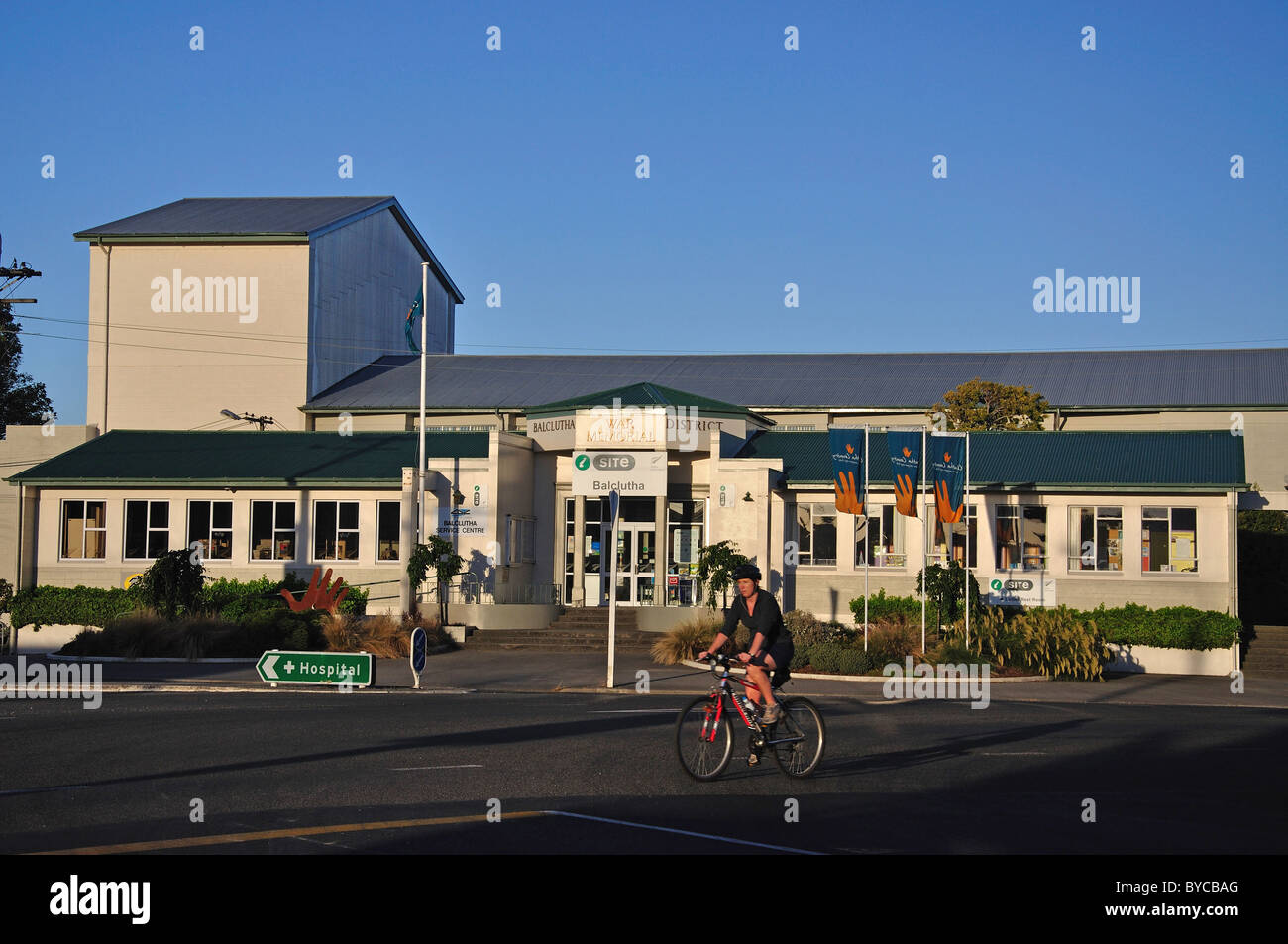 Balclutha i-Site Visitor Centre, Clyde Street, Balclutha, South Otago ...