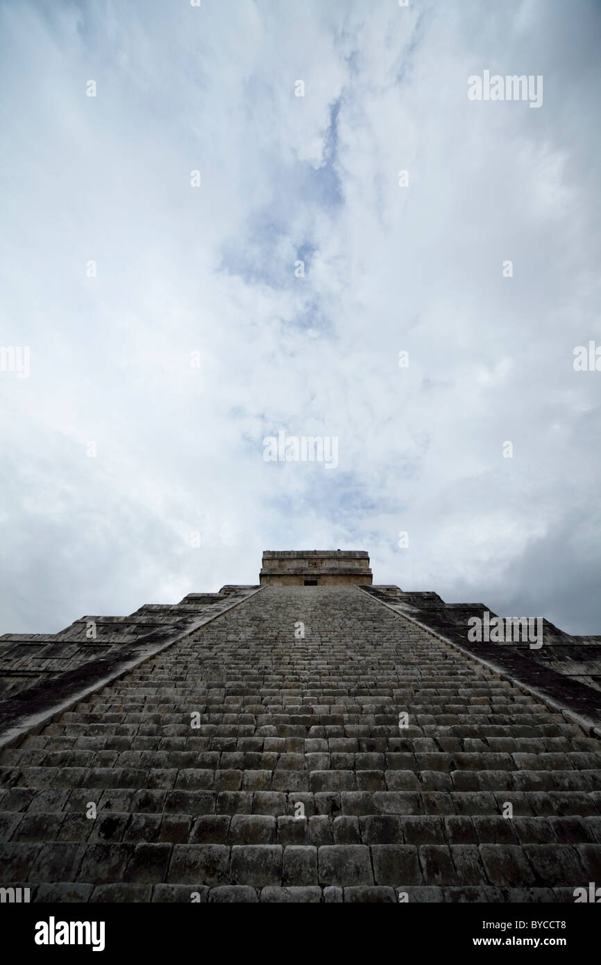 STEEP STONE STAIRS OF THE CASTLE, MAYAN RUINS AT CHICHEN ITZA, MEXICO ...