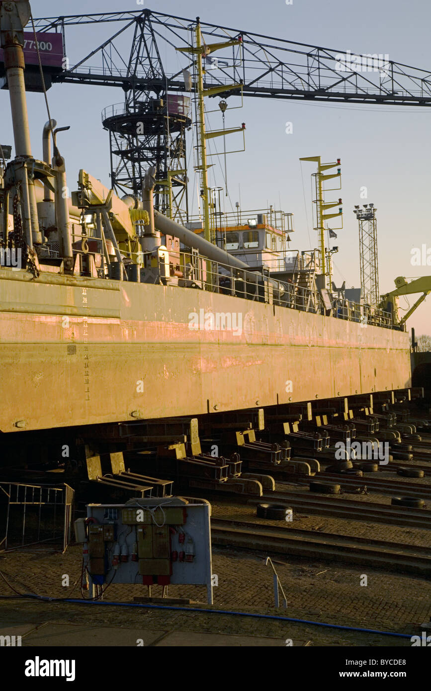 Dutch shipyard hi-res stock photography and images - Alamy