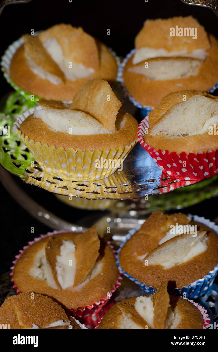 Butterfly buns hi-res stock photography and images - Alamy