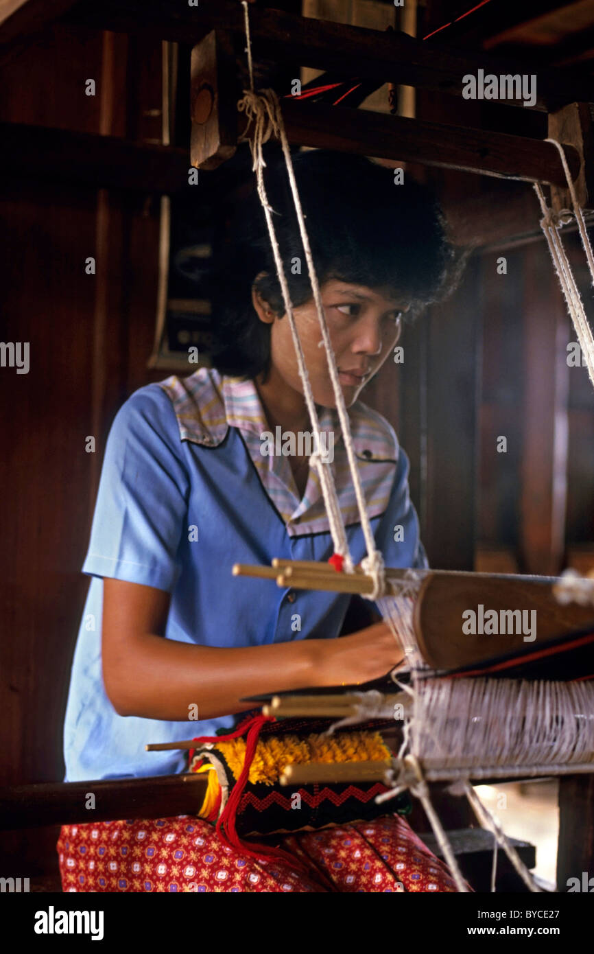 Carpet Weaving Loom High Resolution Stock Photography and Images - Alamy