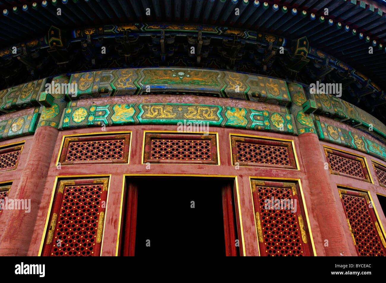 Chinese praying house altar hi-res stock photography and images - Alamy