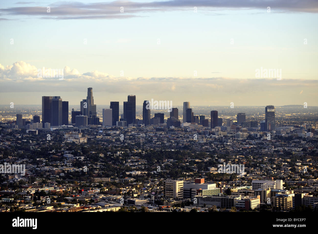 Skyline outline vector hi-res stock photography and images - Alamy