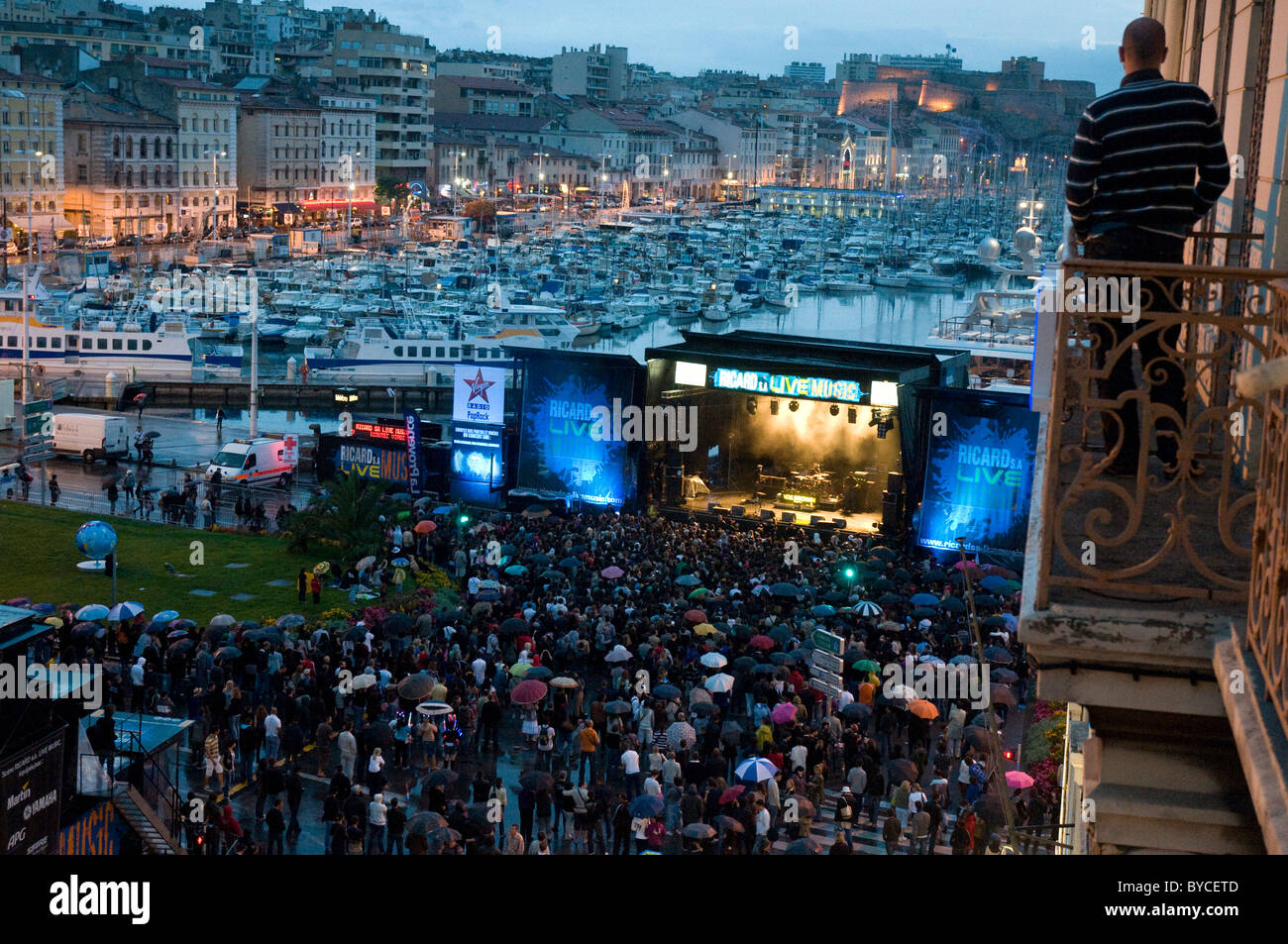 Pop concert hi-res stock photography and images - Alamy