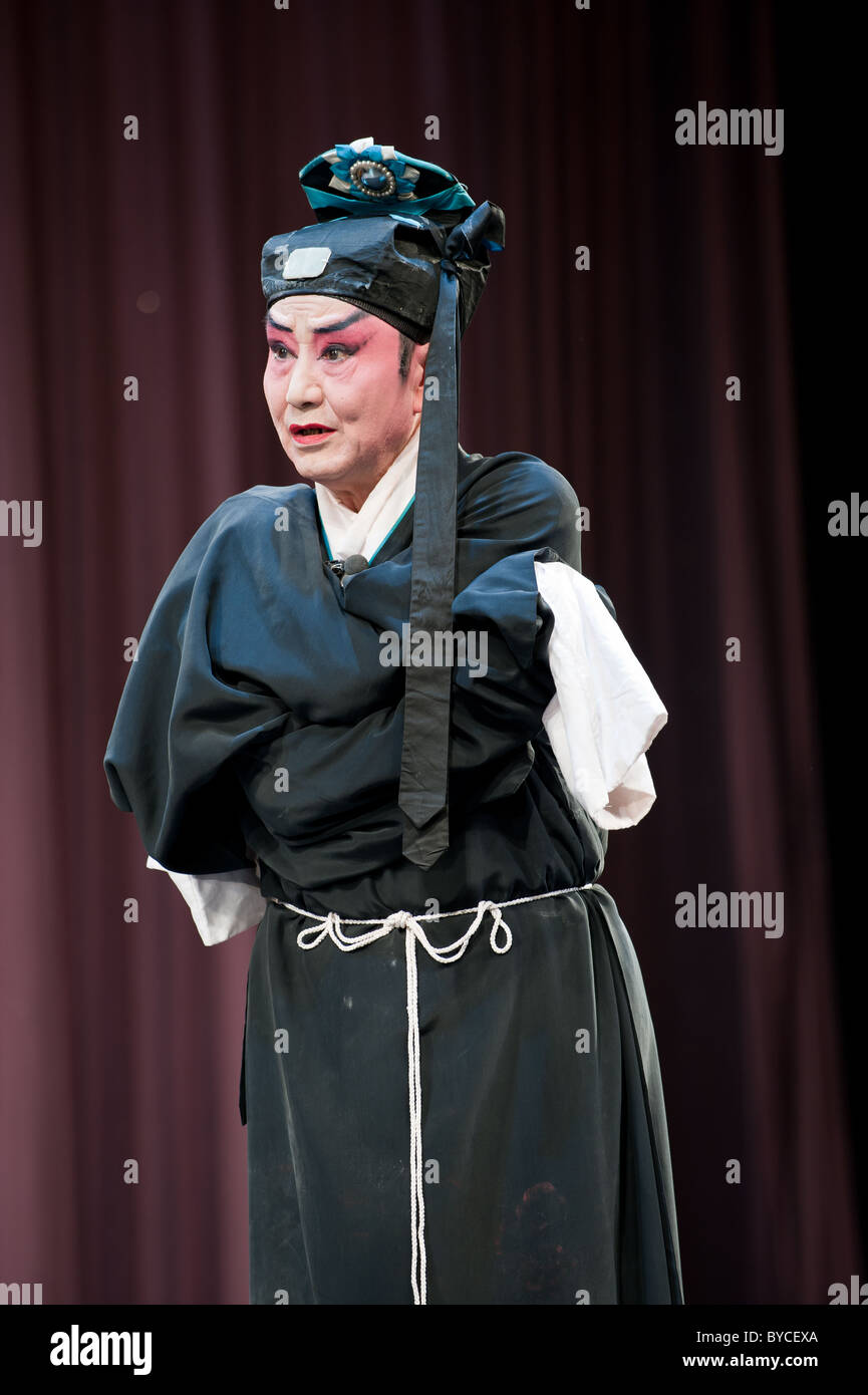 china opera Actress Stock Photo - Alamy