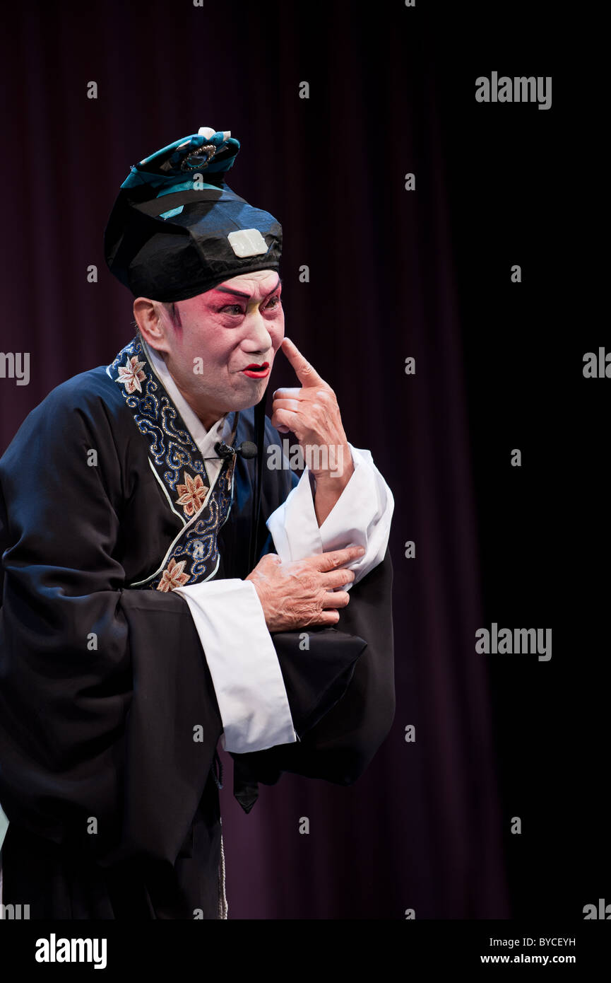 china opera Actress Stock Photo - Alamy