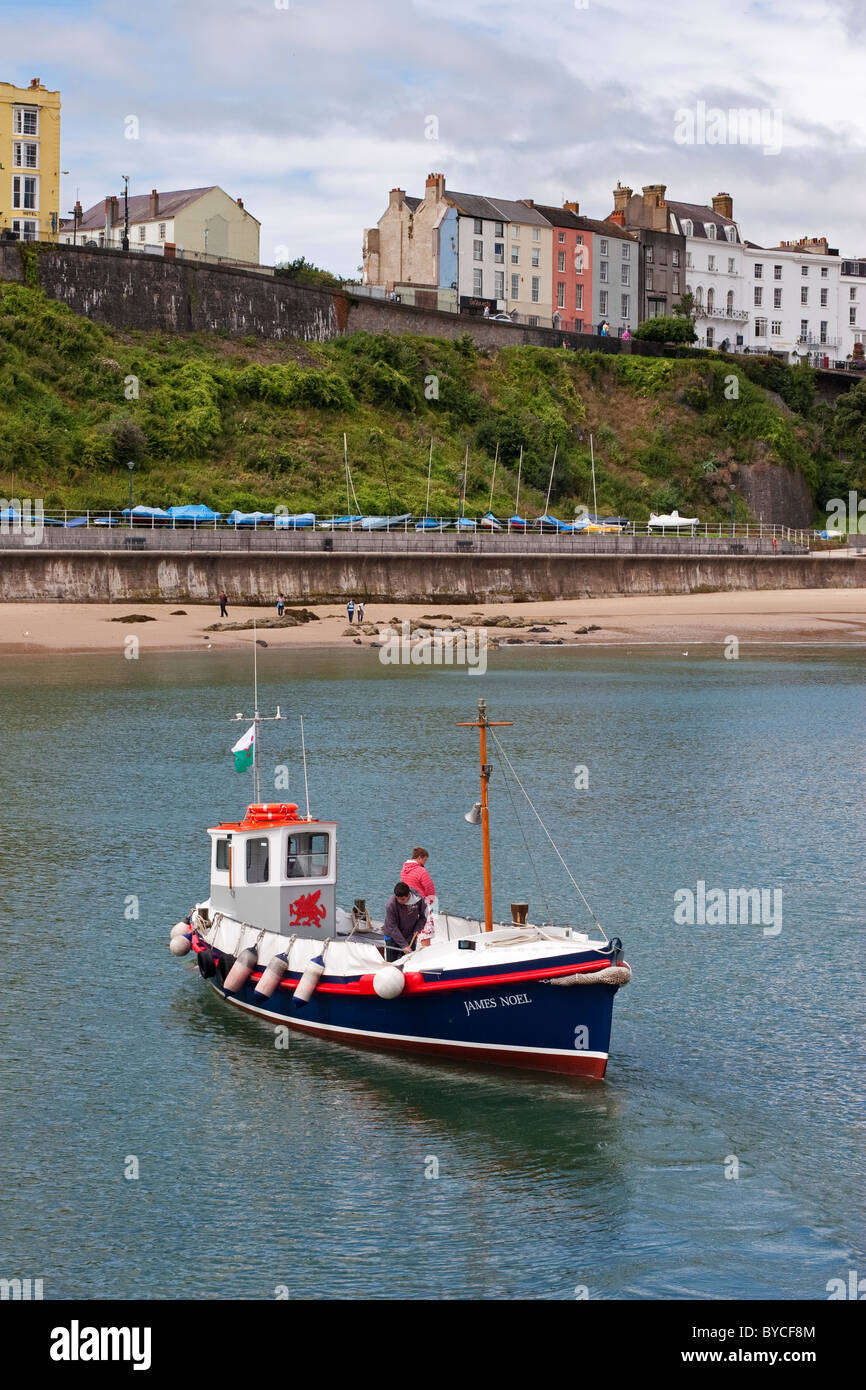 Tenby harbour view hi-res stock photography and images - Alamy