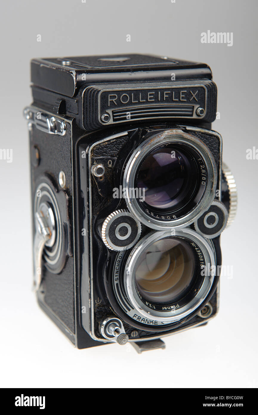 Rolleiflex 2.8F Twin Lens Reflex (TLR) old film camera Stock Photo - Alamy
