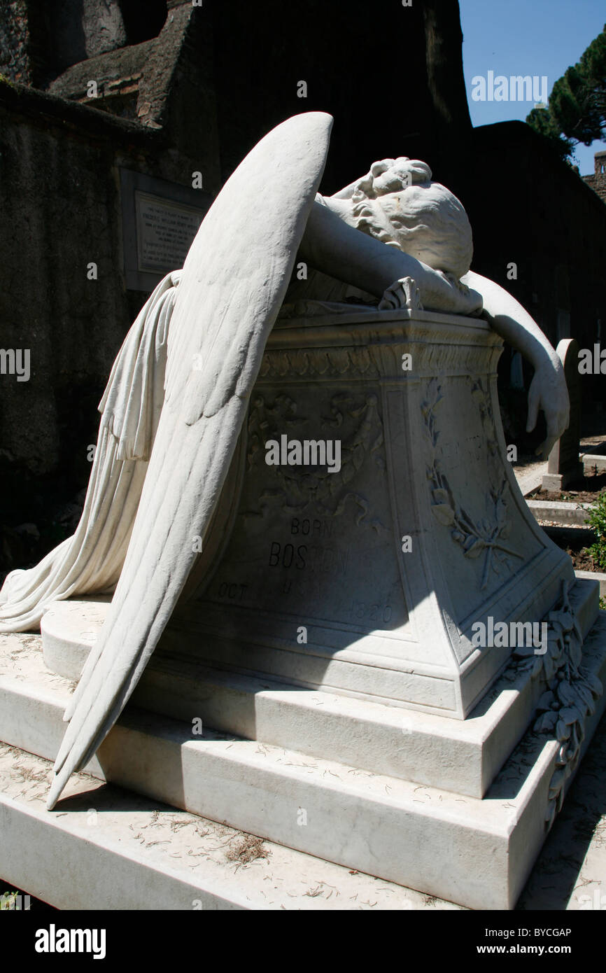 gravestone statue in protestant cemetery near piramide, rome Stock ...