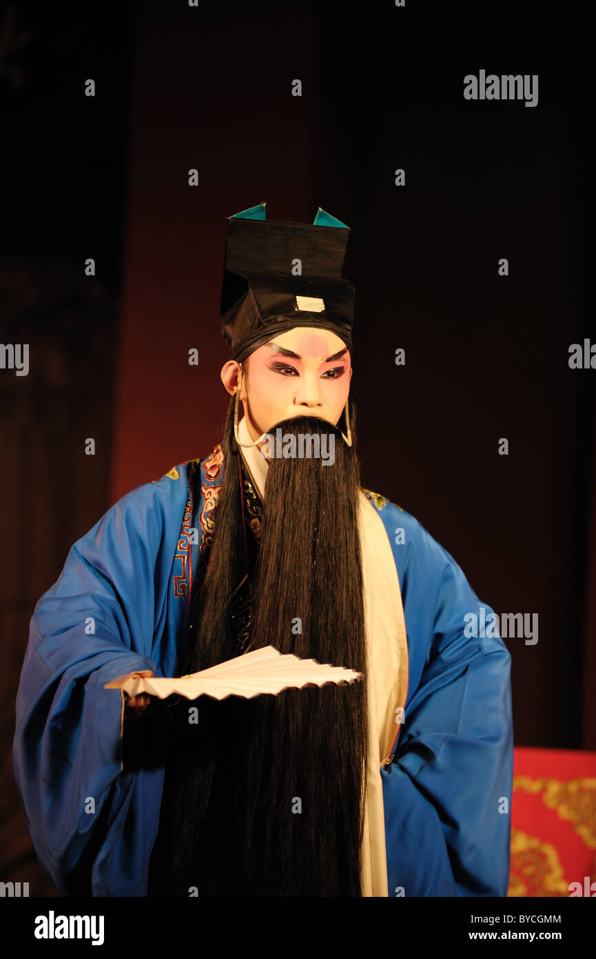 china opera man with long black beard Stock Photo - Alamy