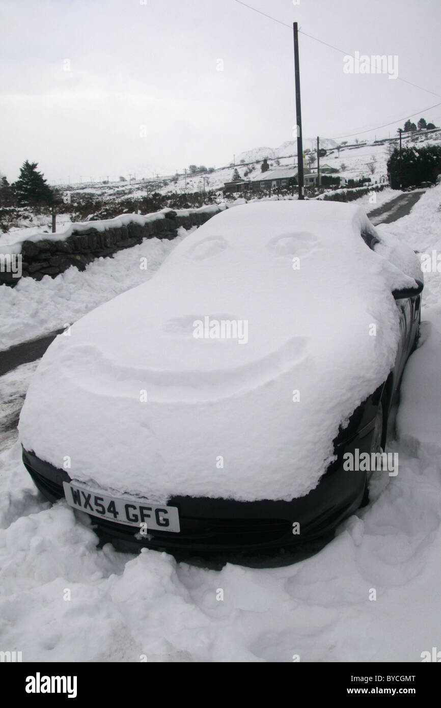 Heavy snow in deiniolen north hi-res stock photography and images - Alamy