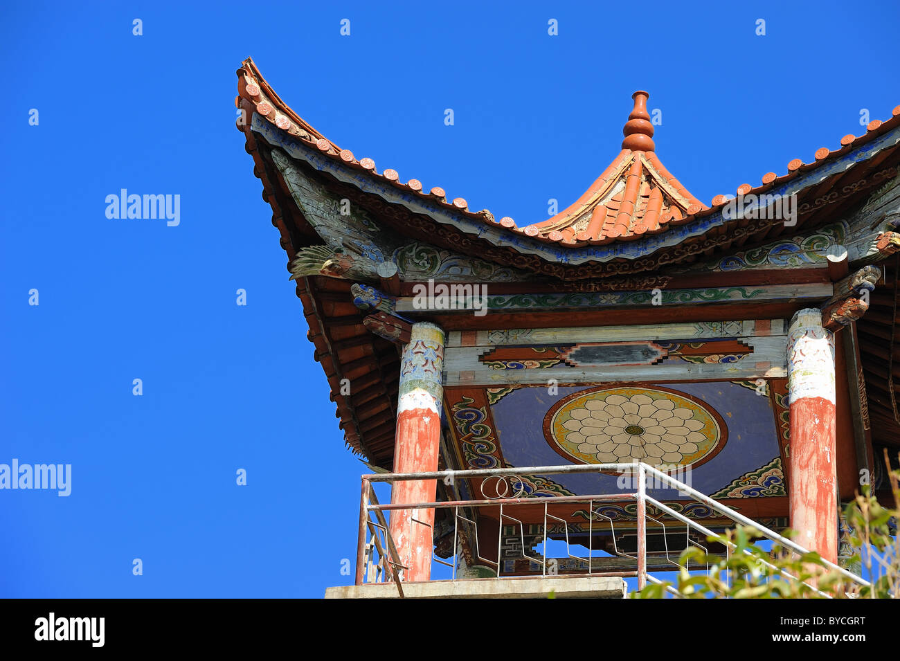 Chinese pagoda roof hi-res stock photography and images - Alamy
