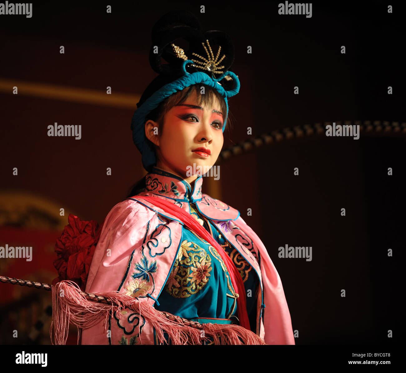 china opera Actress Stock Photo - Alamy