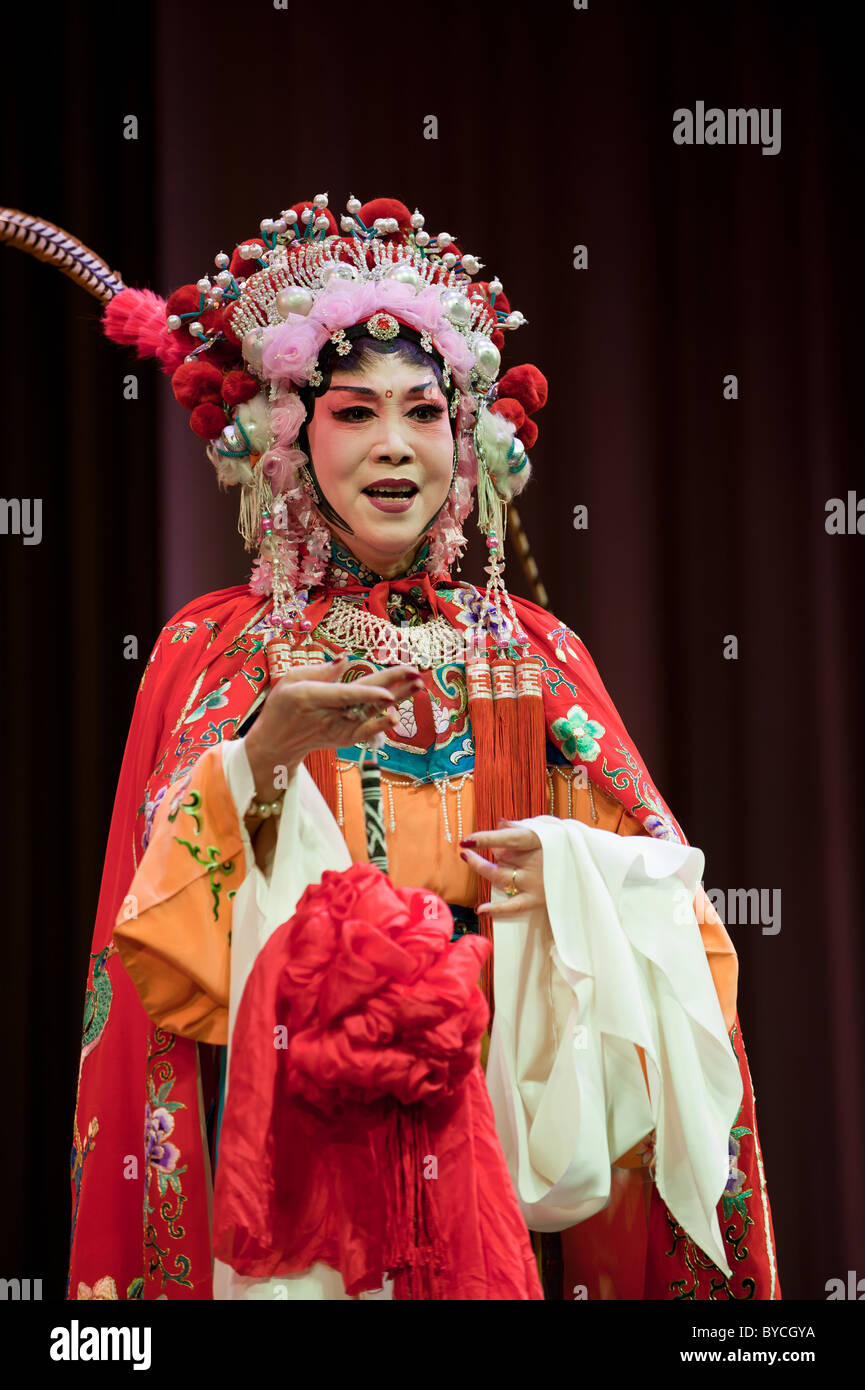china opera Actress Stock Photo - Alamy