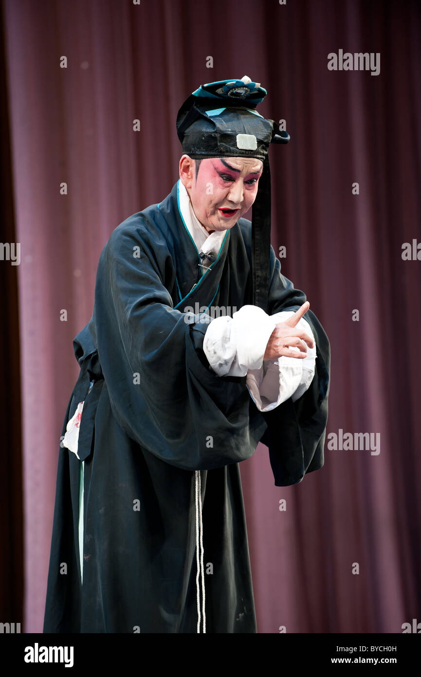 china opera Actress Stock Photo - Alamy