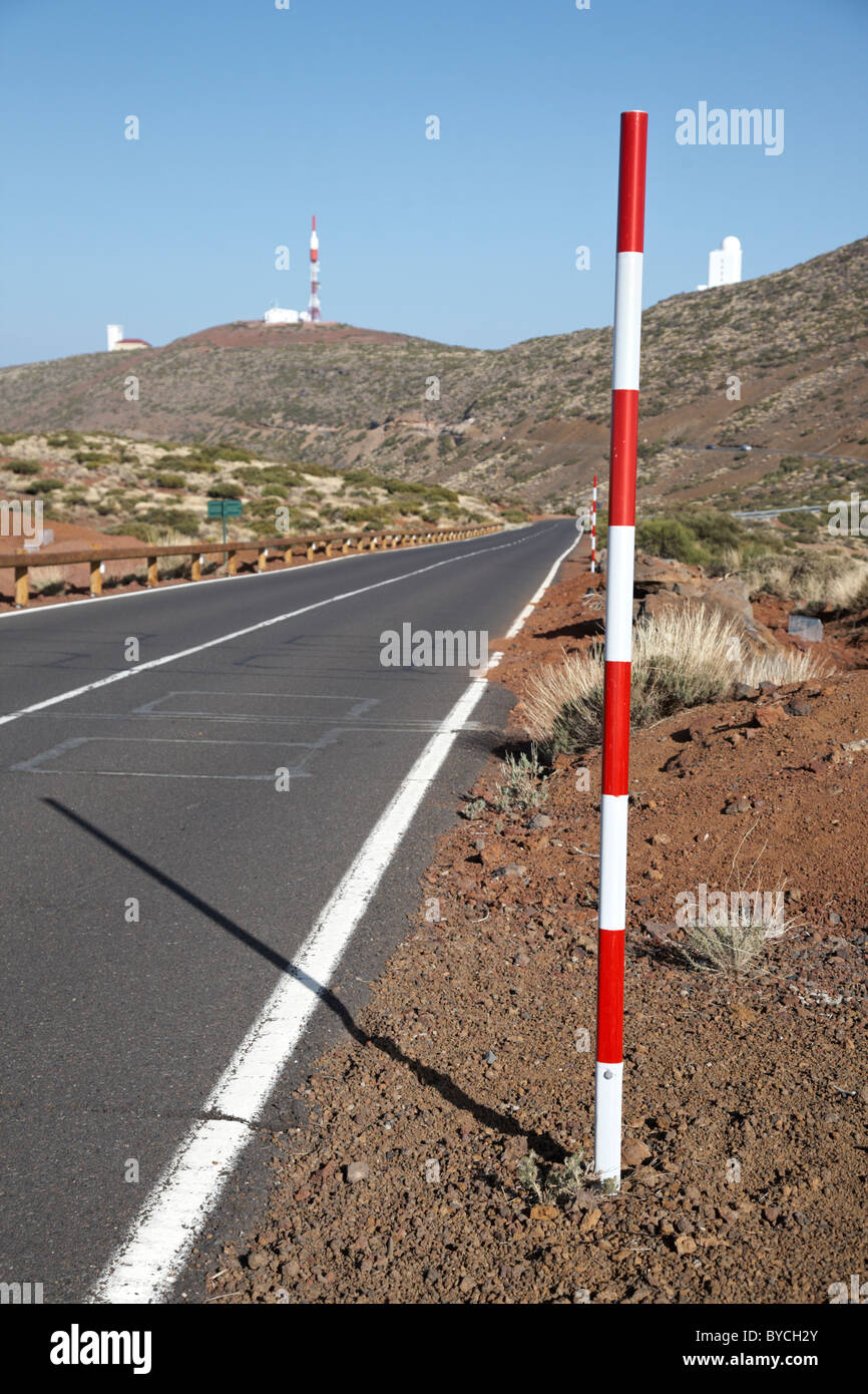 Roadside Road Edge Marker High Resolution Stock Photography and Images ...