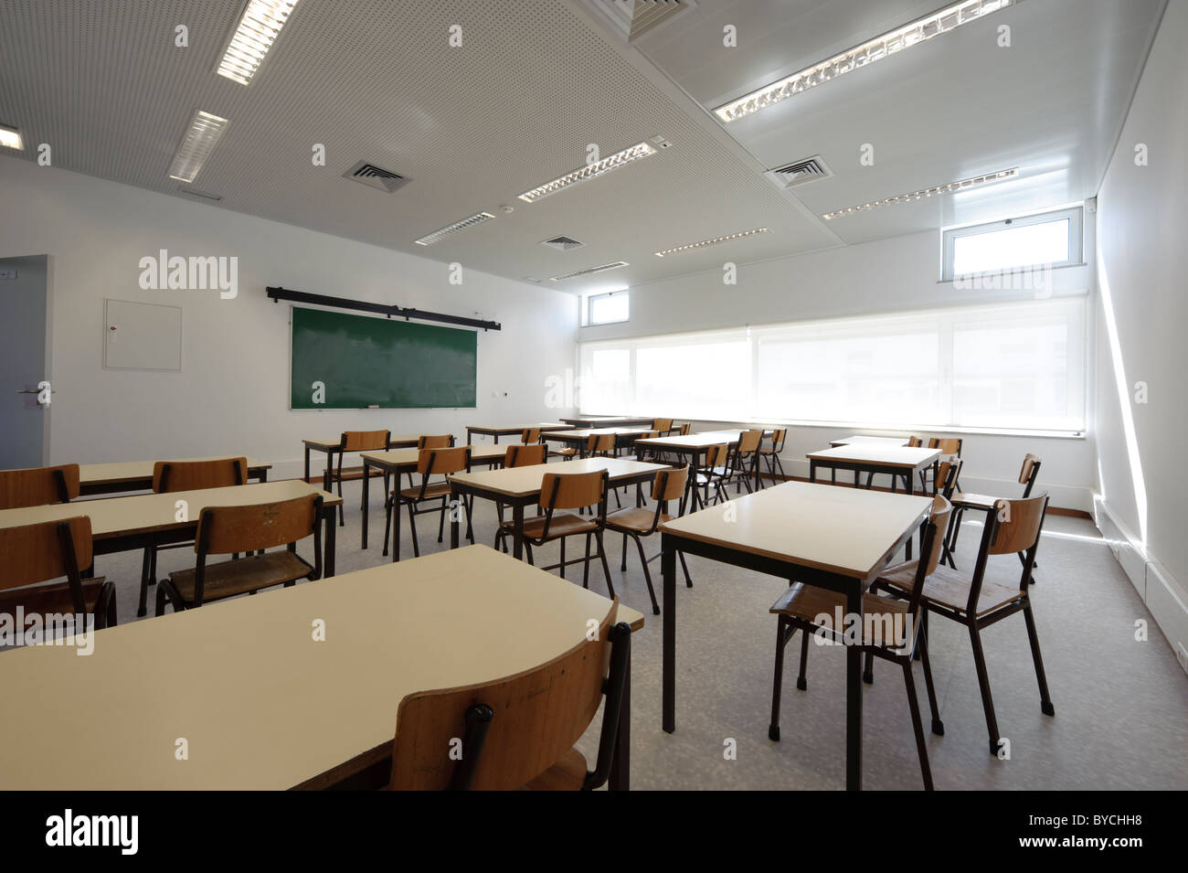 Empty college classroom usa hi-res stock photography and images - Alamy