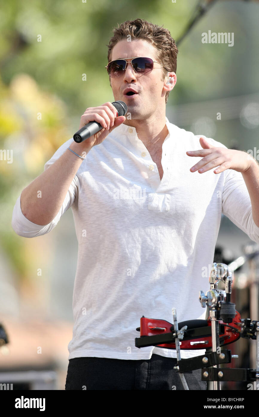 MATTHEW MORRISON MATTHEW MORRISON FIRST LIVE SOLO CONCERT PRESENTED BY ...