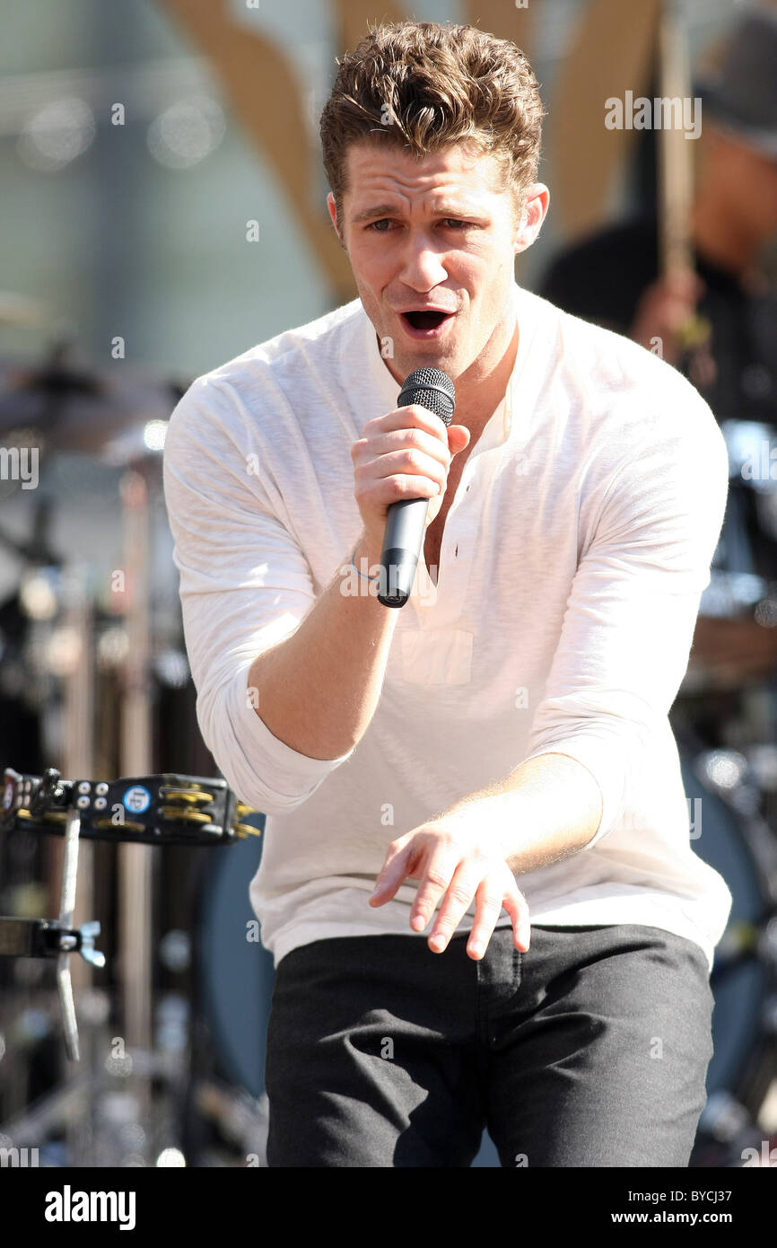 MATTHEW MORRISON MATTHEW MORRISON FIRST LIVE SOLO CONCERT PRESENTED BY ...