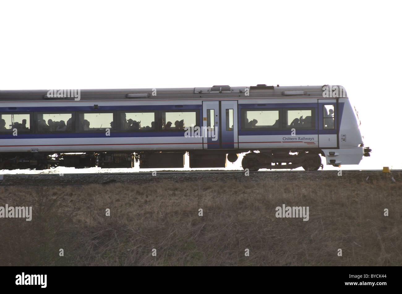 Chiltern Railways train, side view Stock Photo - Alamy