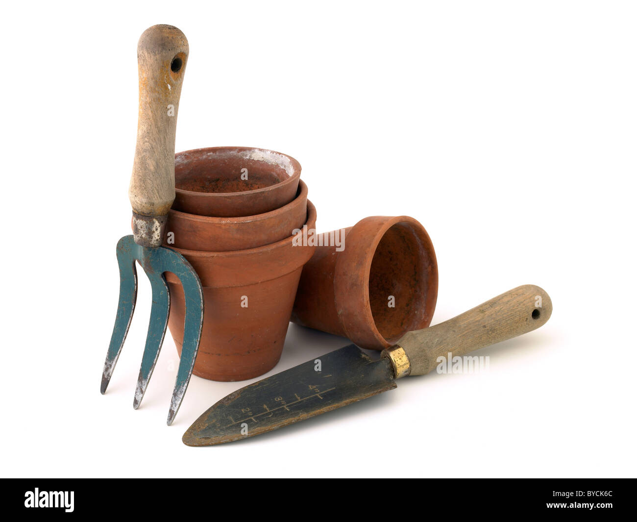 Old flower pots stacked hi-res stock photography and images - Alamy