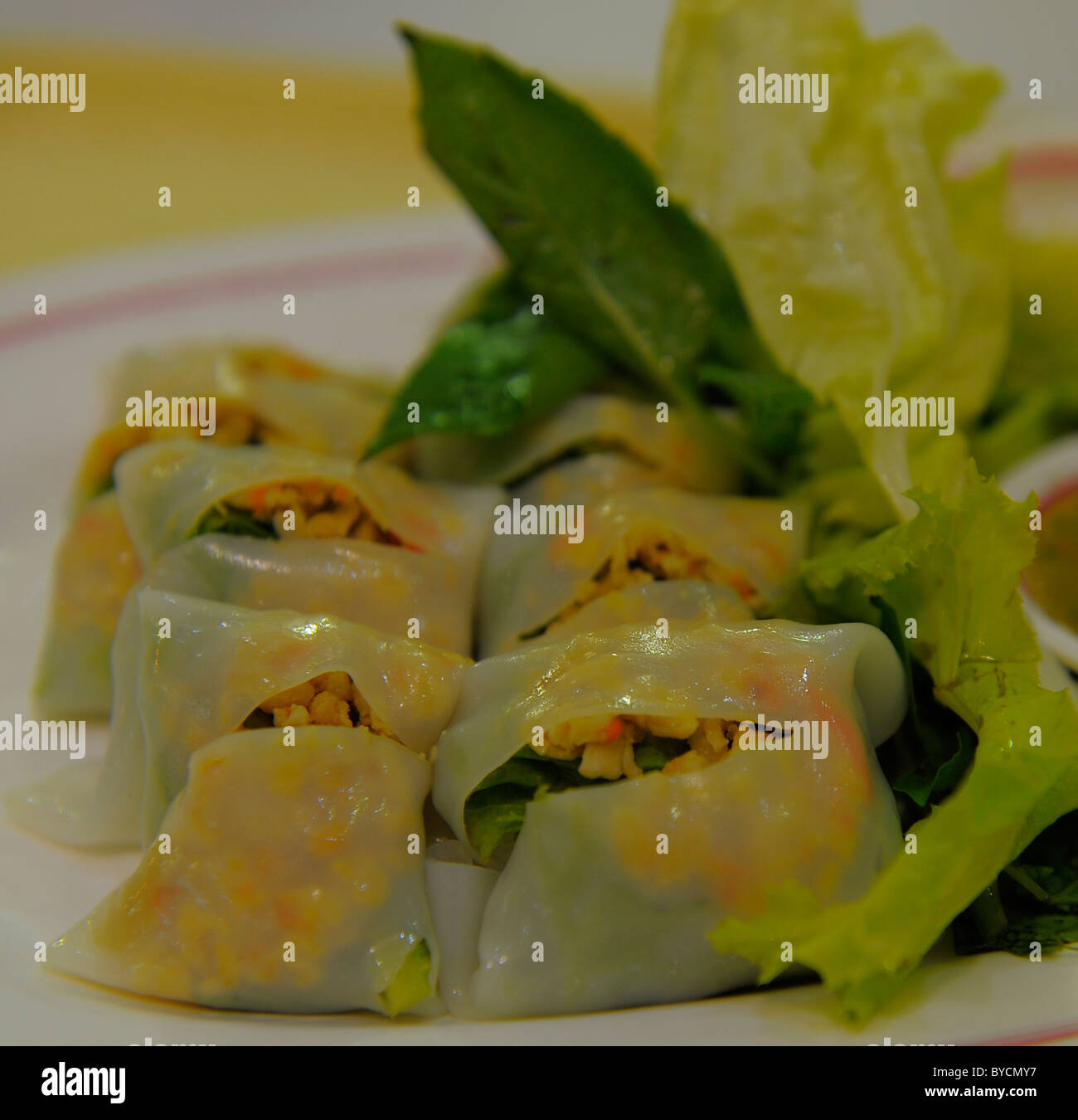 mini spring roll , vietnamese cuisine cooked in a thai way , food court ...