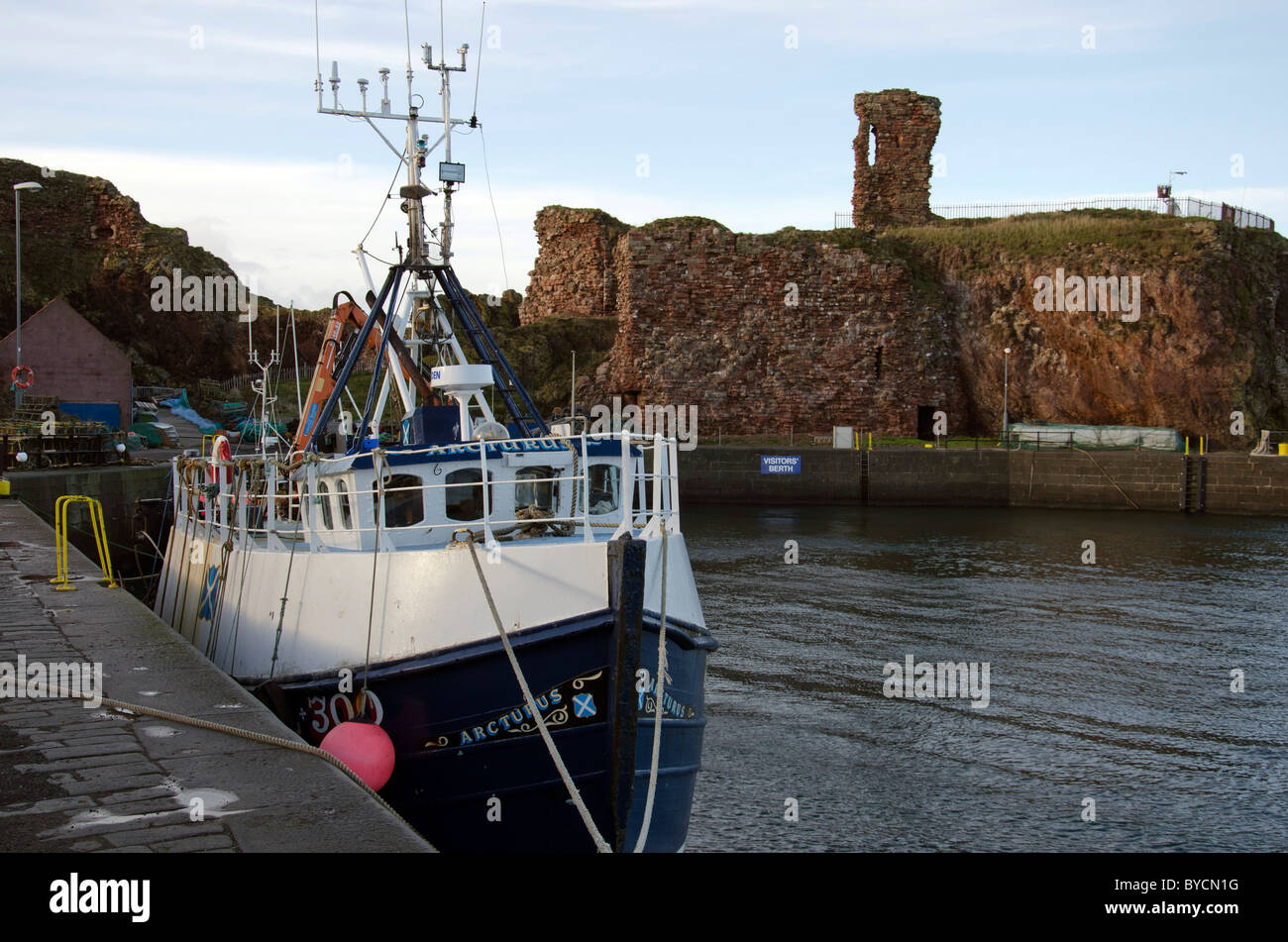 Dunbar Harbour Boat High Resolution Stock Photography and Images - Alamy