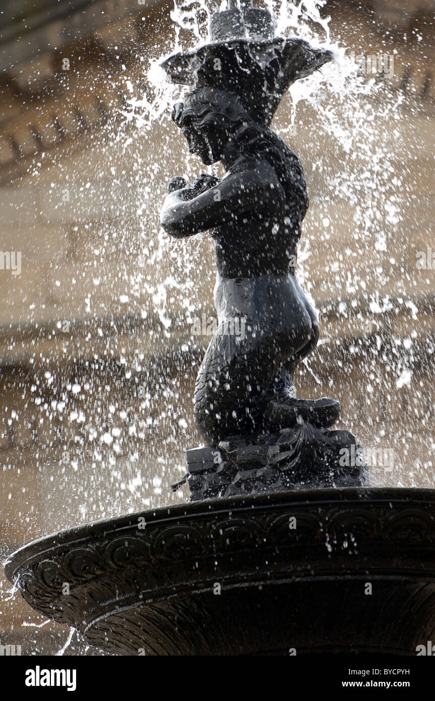 Liverpool steble fountain hi-res stock photography and images - Alamy
