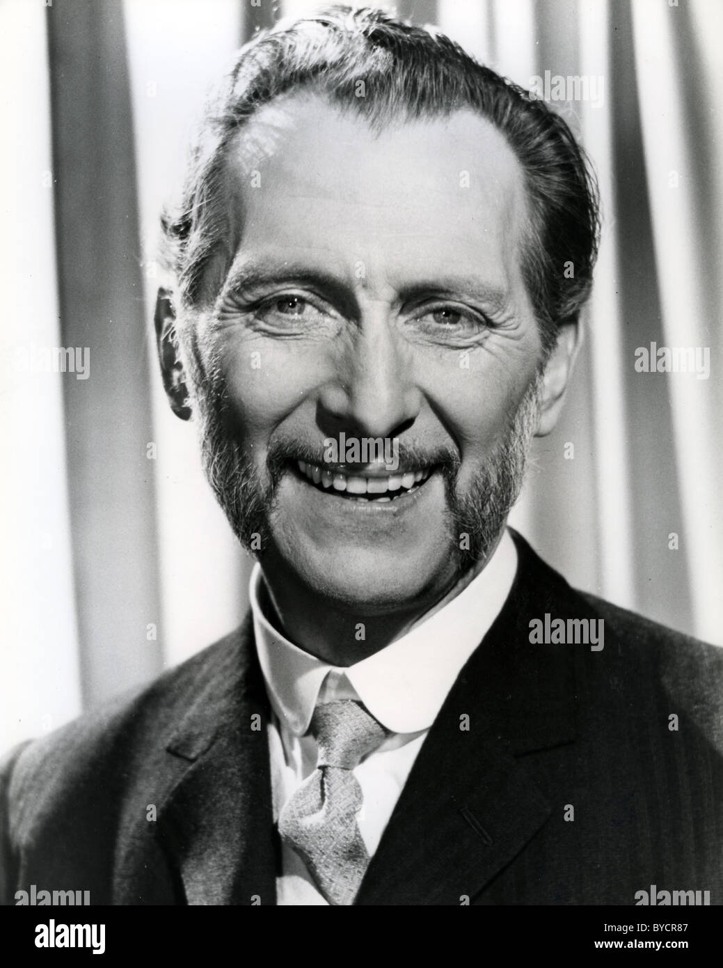 Actor peter cushing hi-res stock photography and images - Alamy