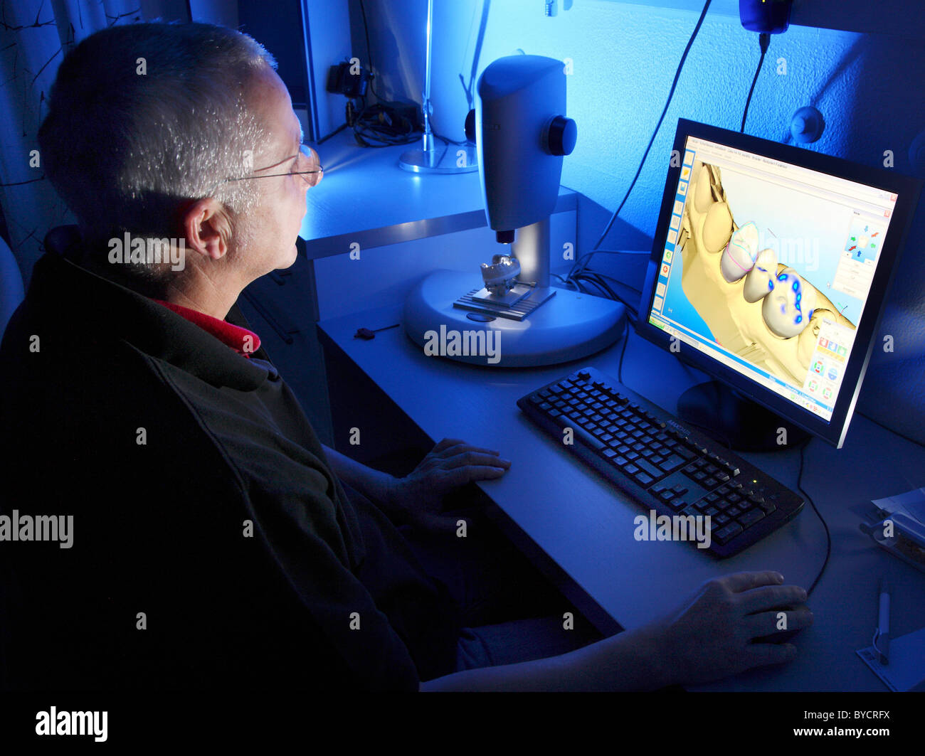 Cad computer bridge hi-res stock photography and images - Alamy