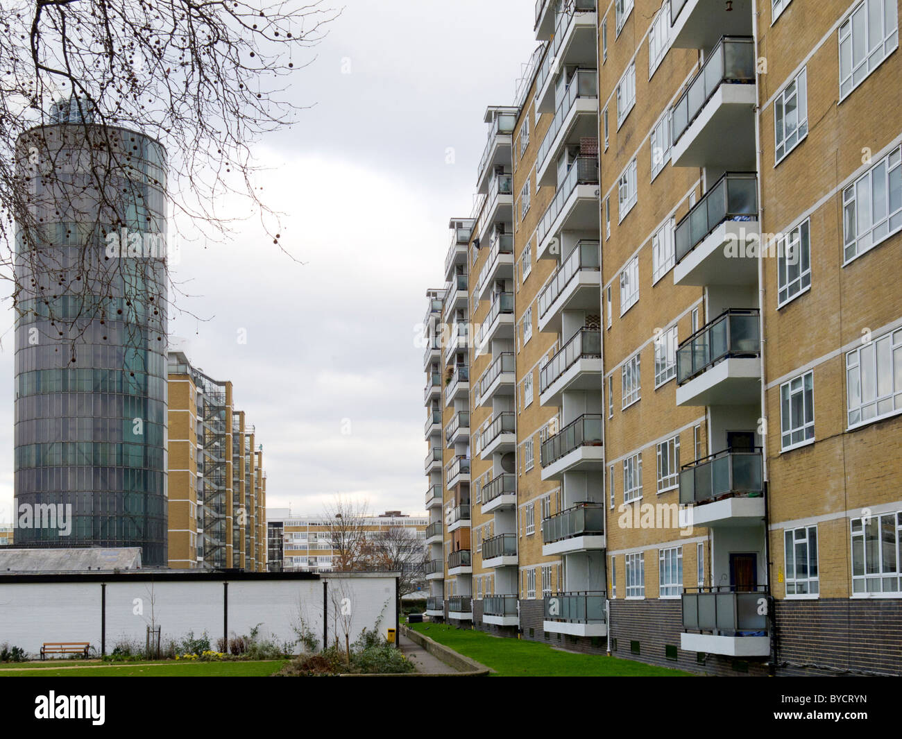 Churchill gardens and pimlico hi-res stock photography and images - Alamy