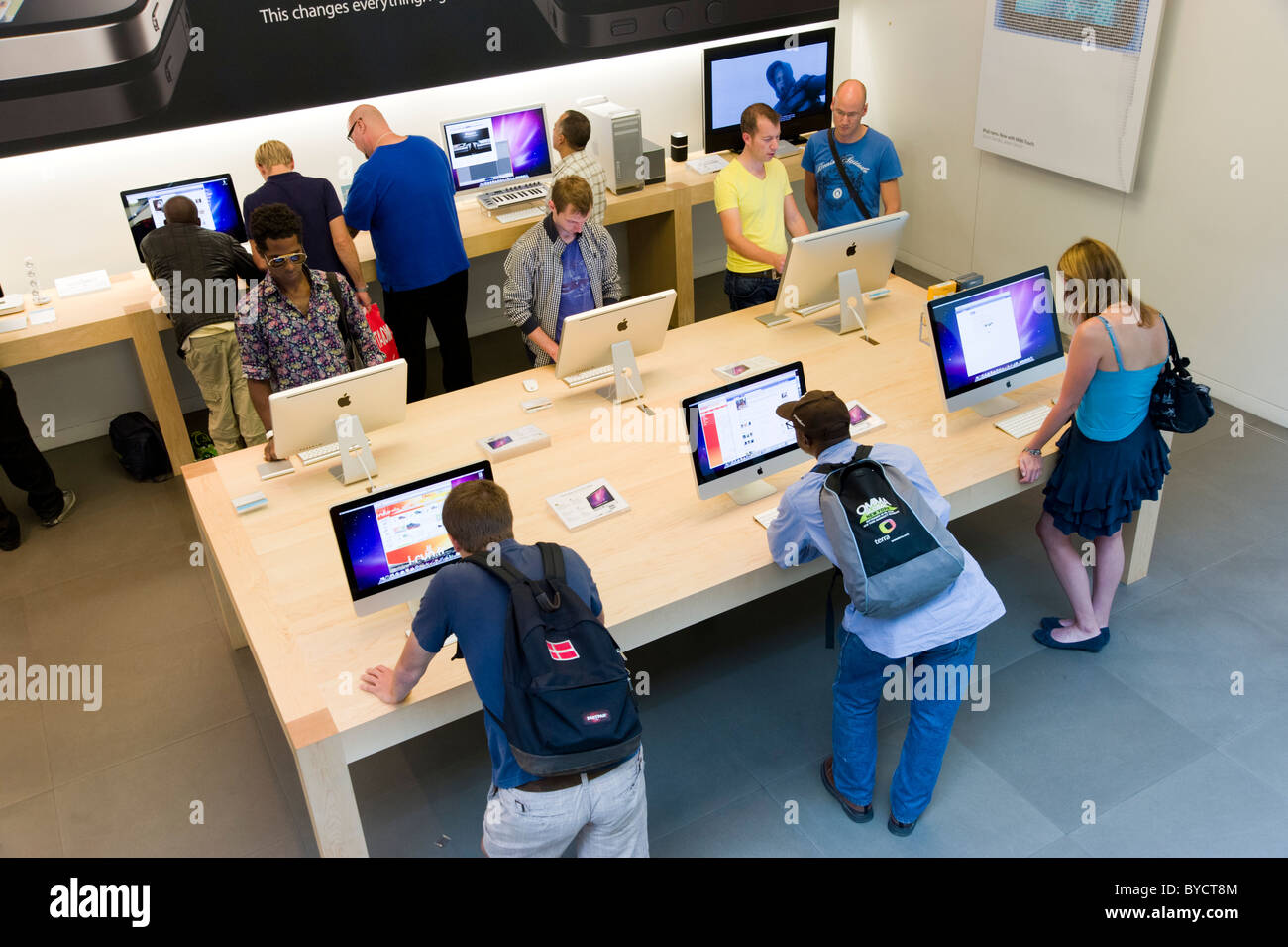Apple Store in Prince Street, SoHo, New York City,, USA Stock Photo - Alamy