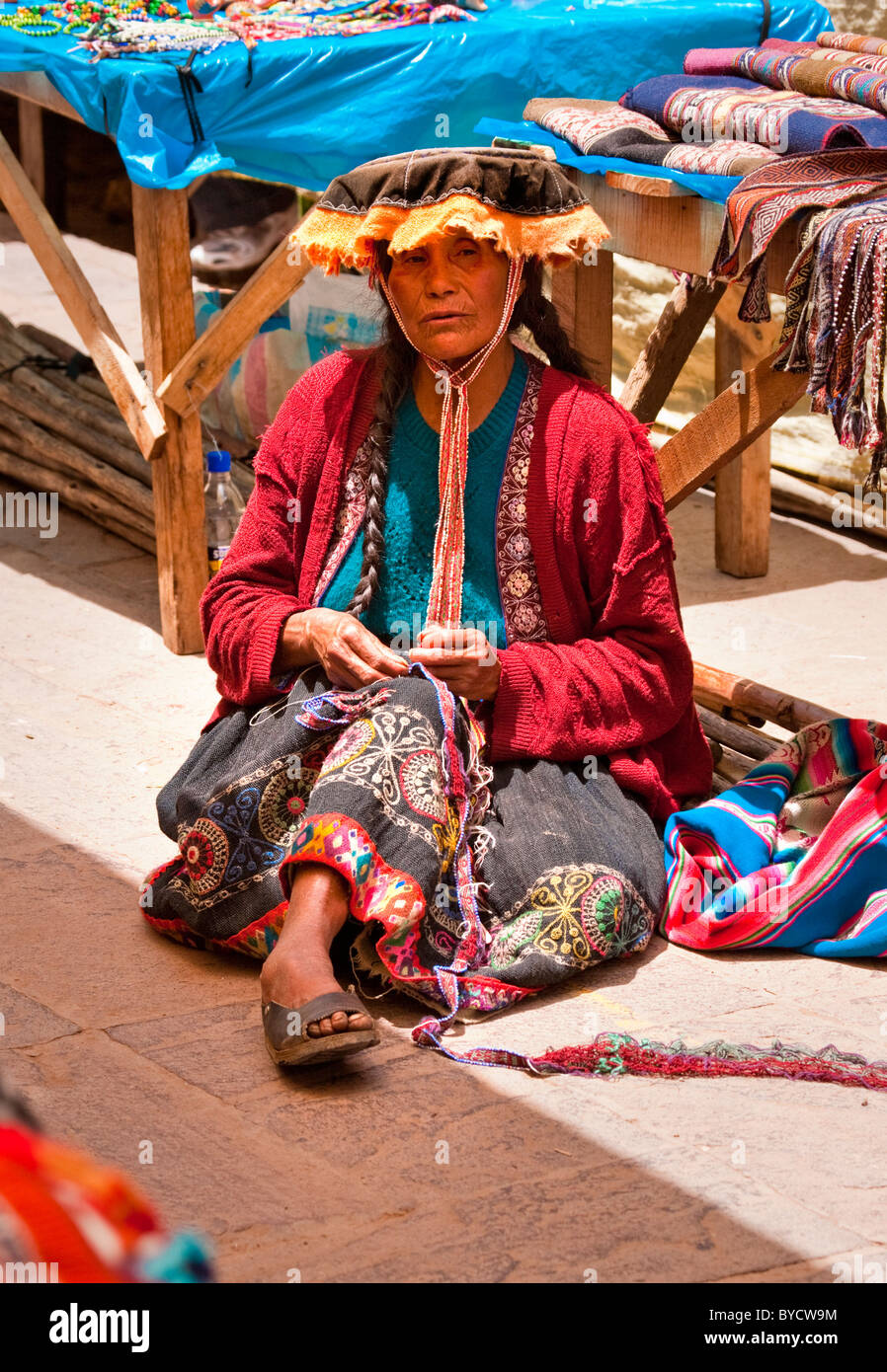 Colorful Peruvian lady wearing traditional hat, Pisac, Peru, South ...