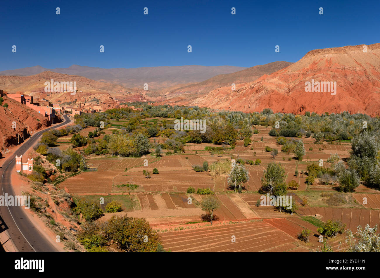 Red soil africa hi-res stock photography and images - Alamy
