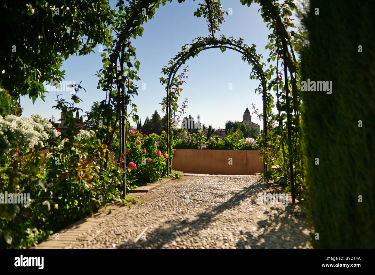Arched pergola hi-res stock photography and images - Alamy