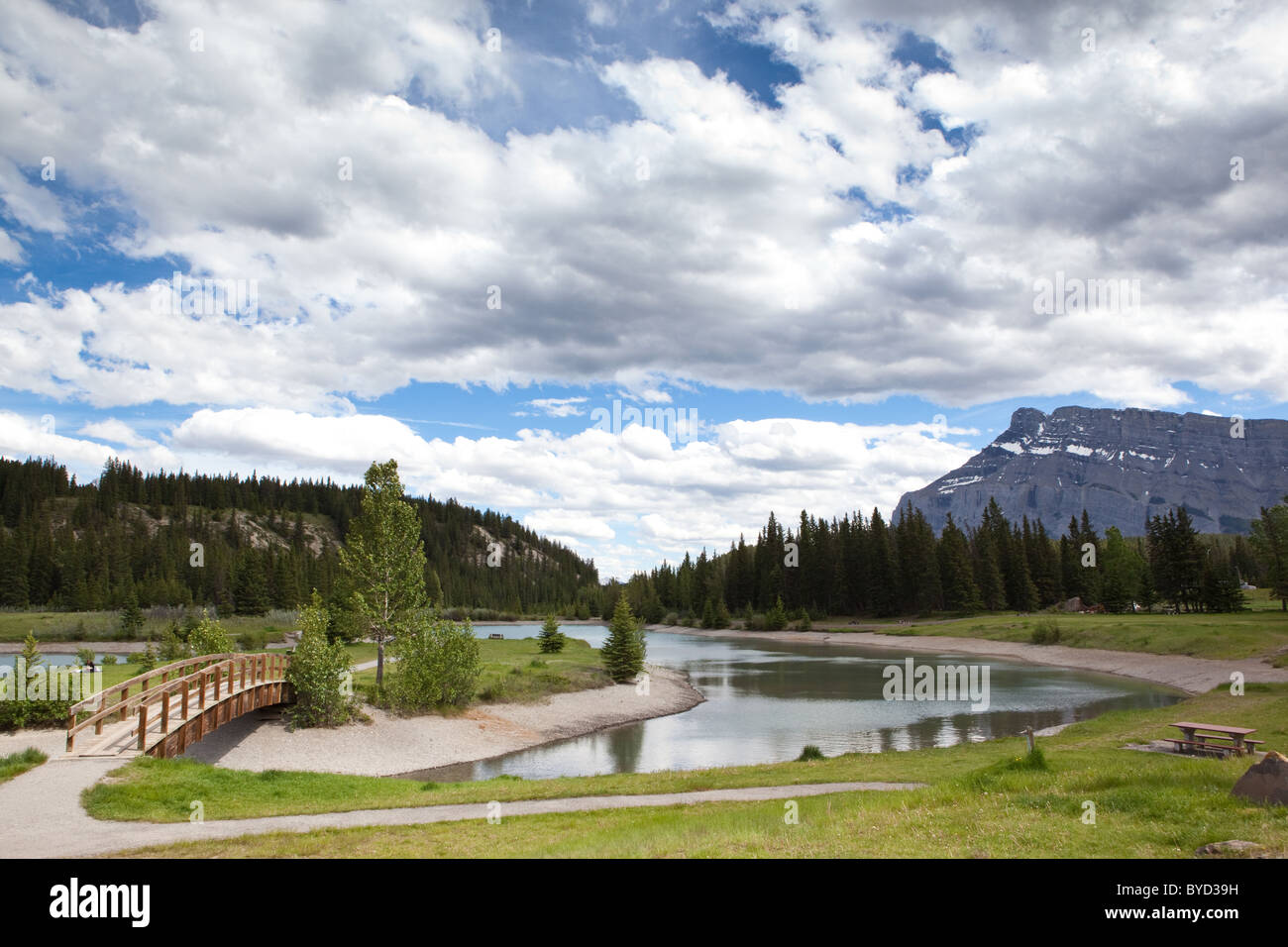 Cascade mountain banff national park hi-res stock photography and images - Alamy