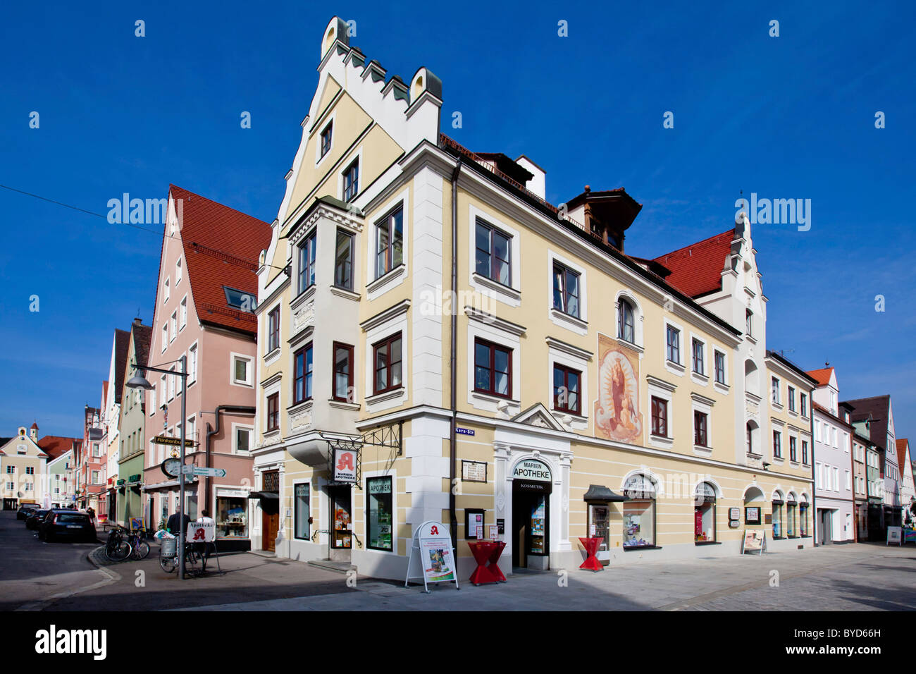 Historic town centre, Mindelheim, Maximilianstrasse, Swabia ...