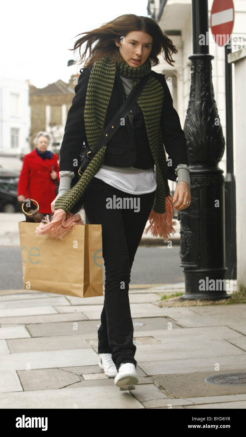 Jools Oliver out in Primrose Hill London, England - 19.01.07 Stock ...